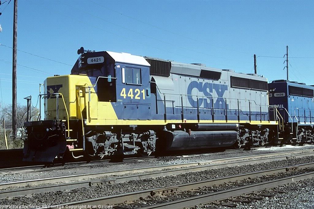 CSX GP40-2 4421
